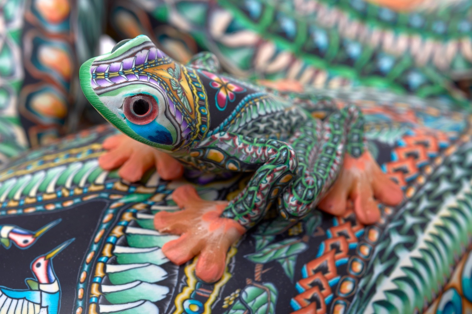 Tree Frog Mama with Baby 2021 - museum